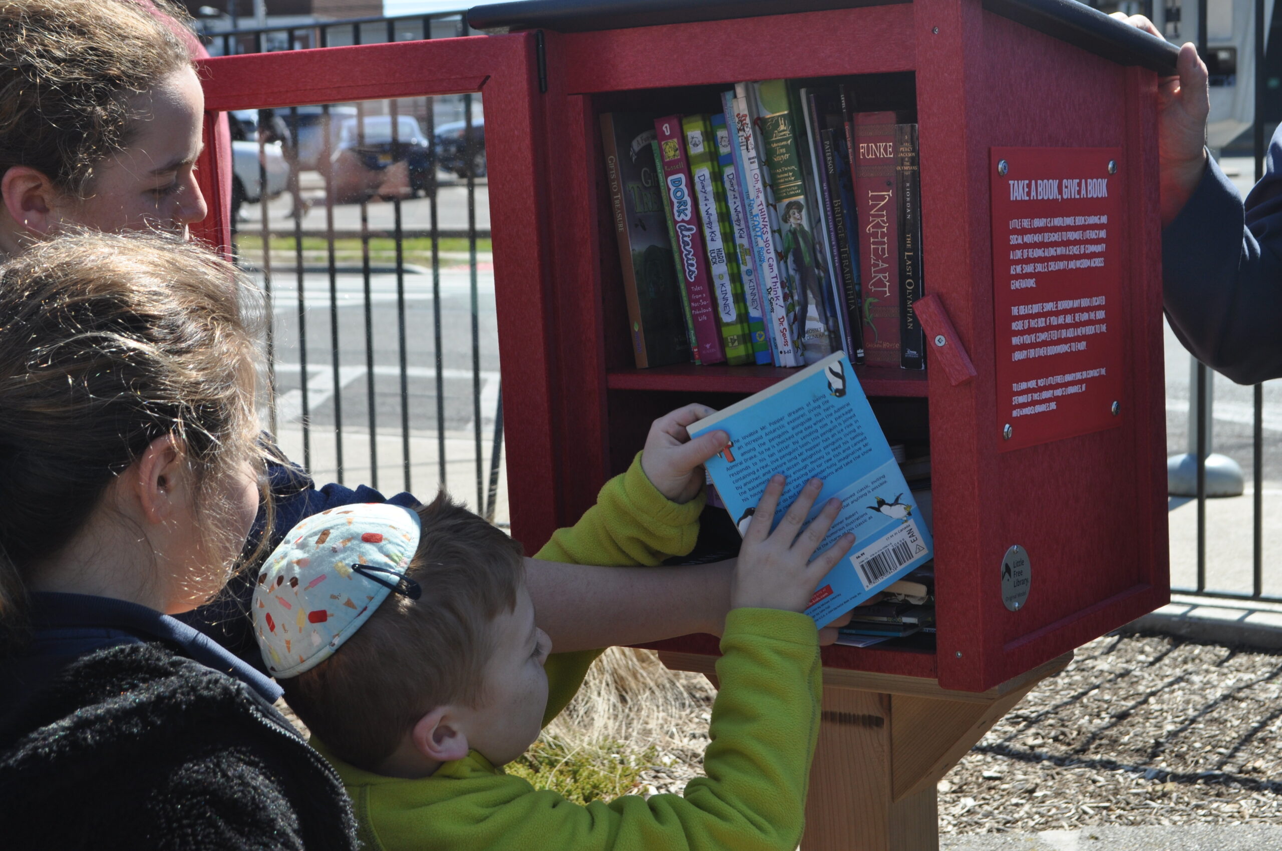 A Community of Reading. A “Little Library” in Andrew J. Parise Park ...